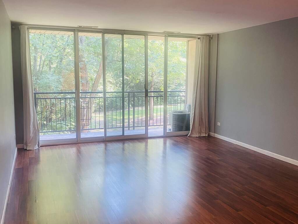 5810 Oakwood Drive #2D, Lisle, IL 60532 | MLS# 11813955 | @properties ...