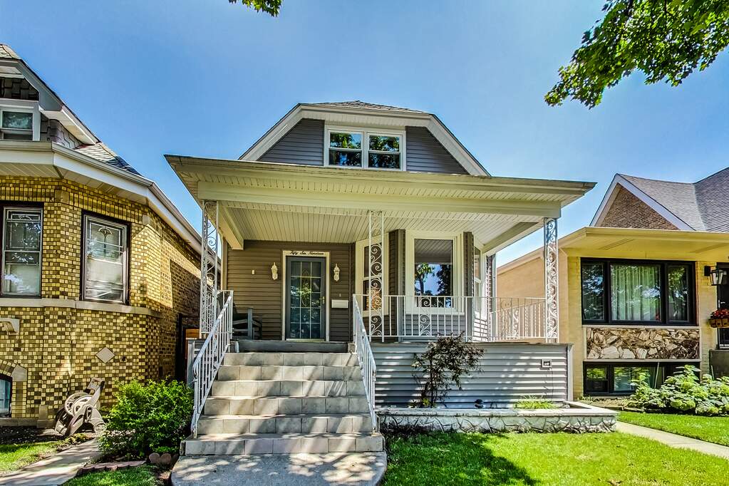 5619 N Parkside, Chicago, IL 60646 | MLS# 11880657 | @properties ...