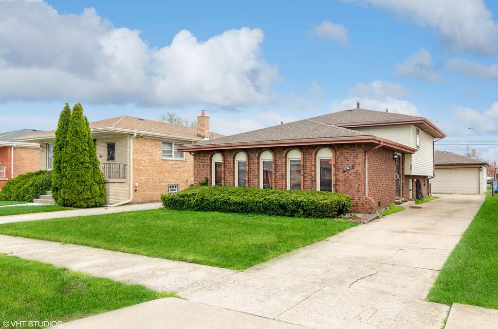 405 Calhoun Avenue, Calumet City, IL 60409 | MLS# 11894100 ...