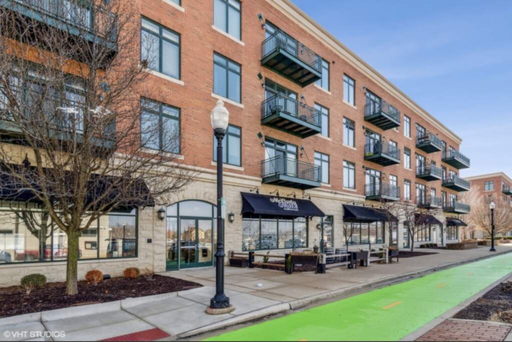140 S River Street #202, Aurora, IL 60506 | MLS# 11908209 | @properties ...