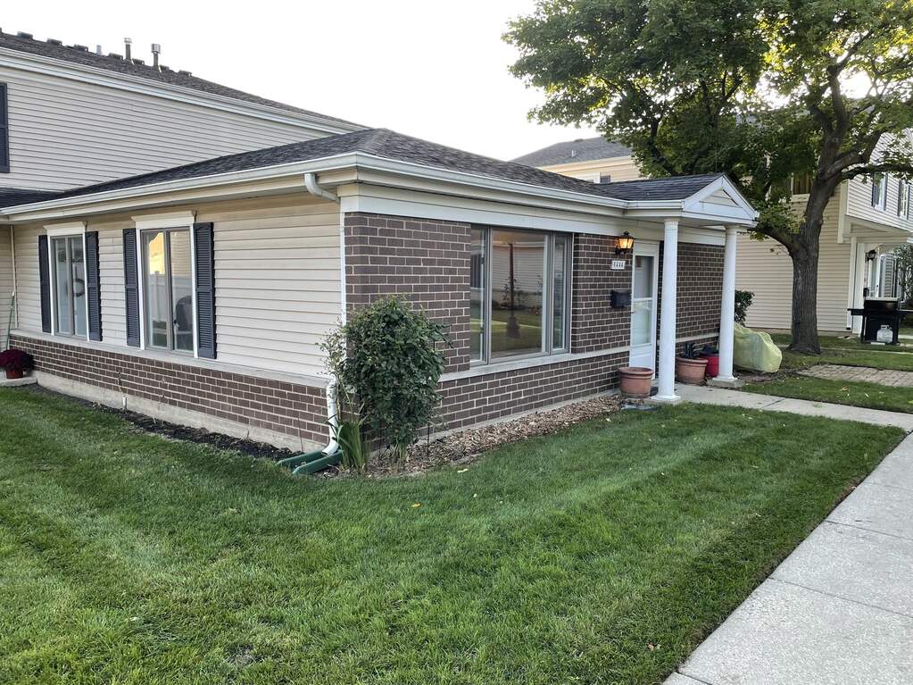1444 Quaker Lane #163A, Prospect Heights, IL 60070 | MLS# 11922905 ...