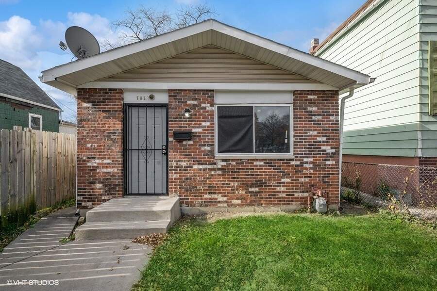 7028 S Loomis Boulevard, Chicago, IL 60636 | MLS# 11932310 ...