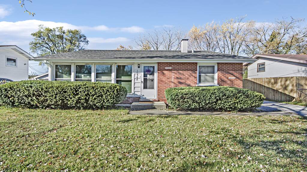 16548 Plymouth Drive, Markham, IL 60428 | MLS# 11932525 | @properties ...