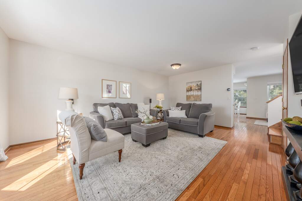 1357 Dunham Court, Geneva, IL 60134 | MLS# 11936366 | @properties ...