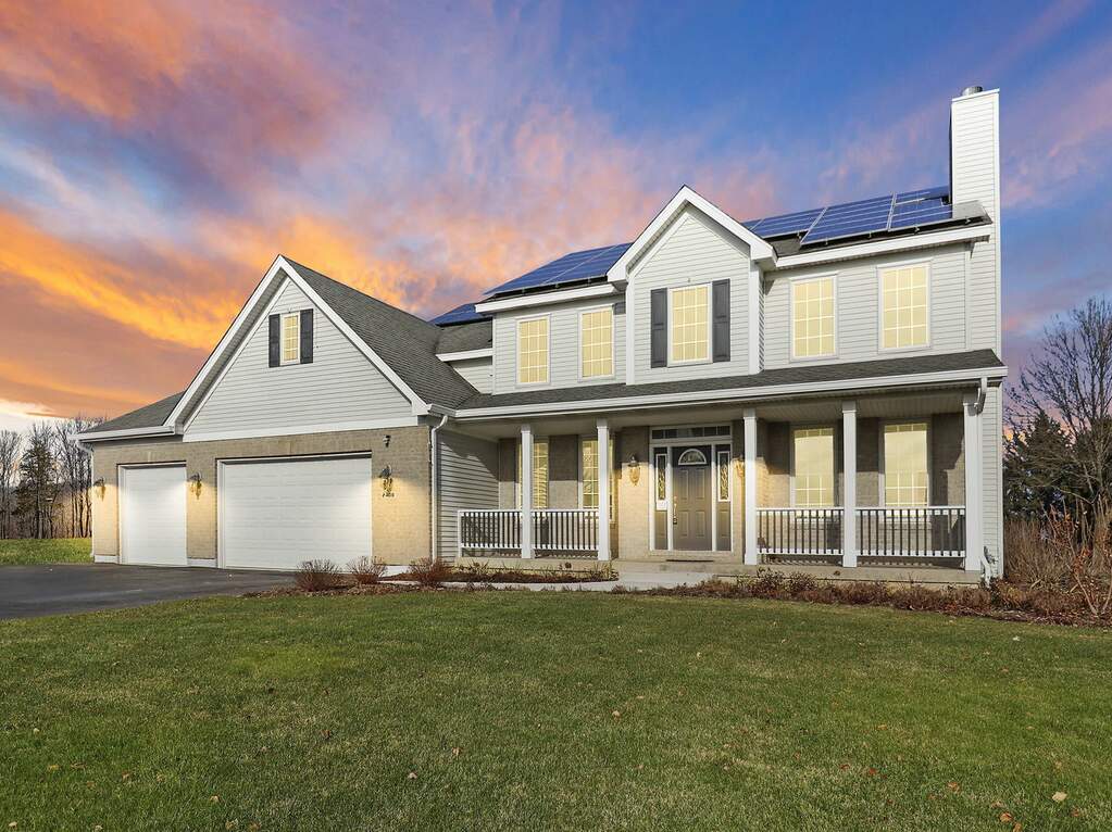 2408 Dakota Ridge, Johnsburg, IL 60050 | MLS# 11940196 | @properties ...