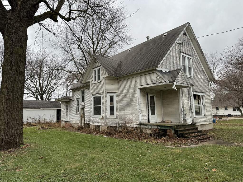210 S Main Street, Long Point, IL 61333 | MLS# 11943245 | @properties ...