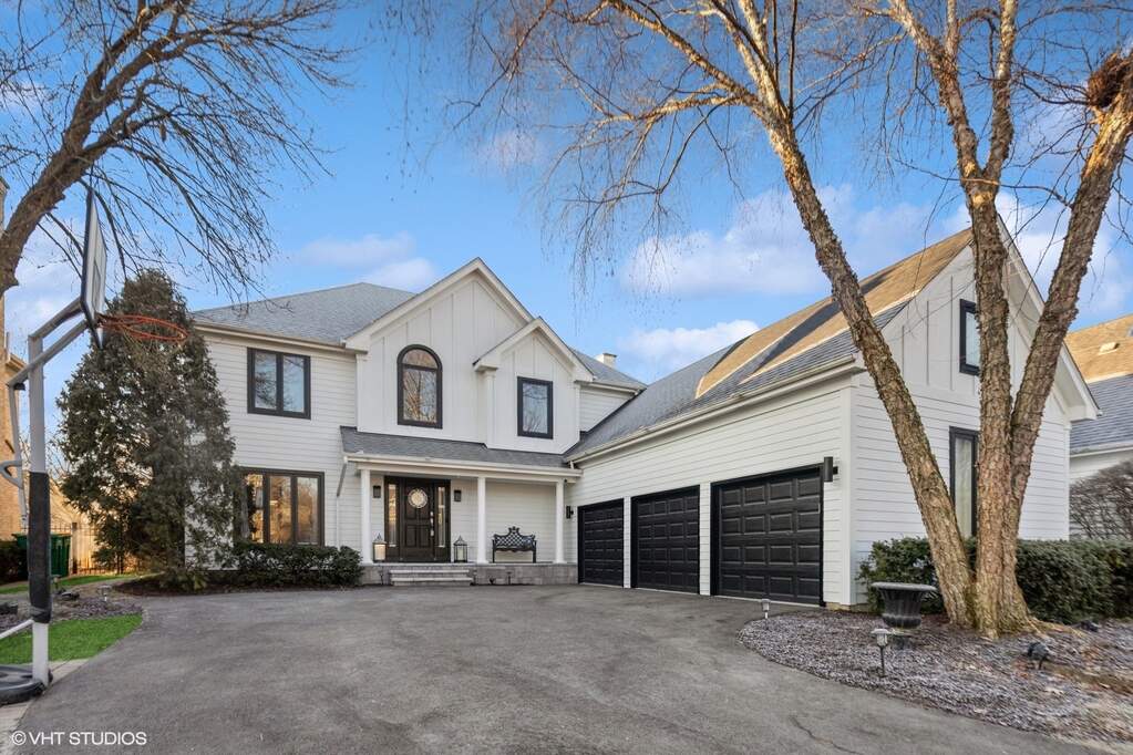 221 E 57th Street, Westmont, IL 60559 | MLS# 11944331 | @properties ...