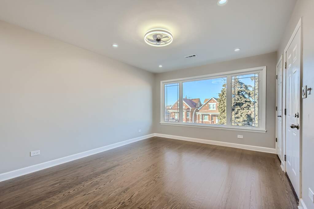 5641 W 64th Street, Chicago, IL 60638 | MLS# 11947814 | @properties ...