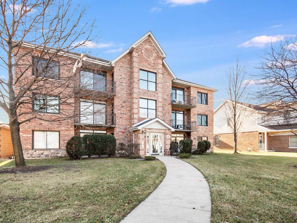 5111 Deblin Lane #3A, Oak Lawn, IL 60453 | MLS# 11949573 | @properties ...