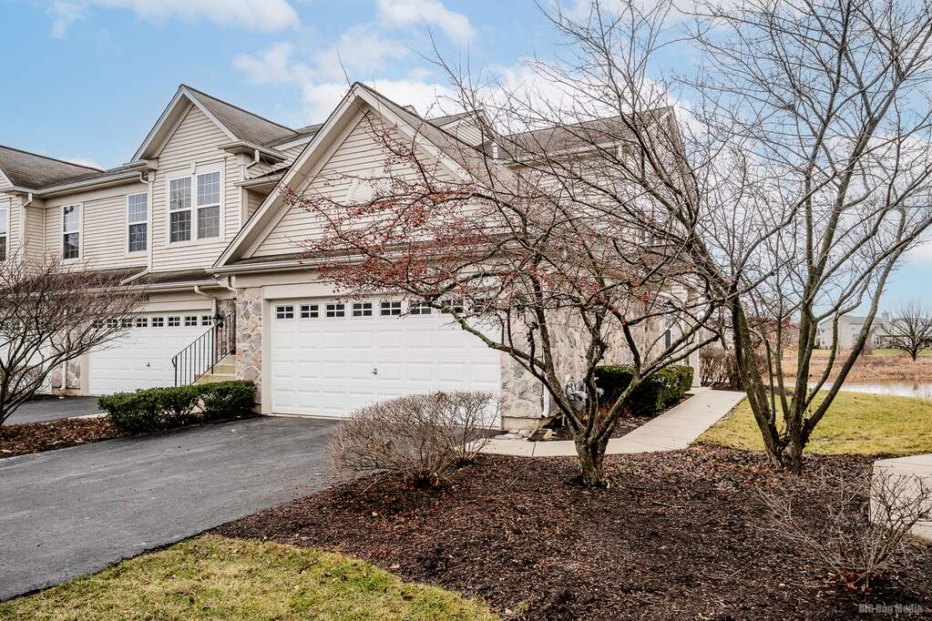 16854 Ivy Lane, Lockport, IL 60441 | MLS# 11951568 | @properties ...