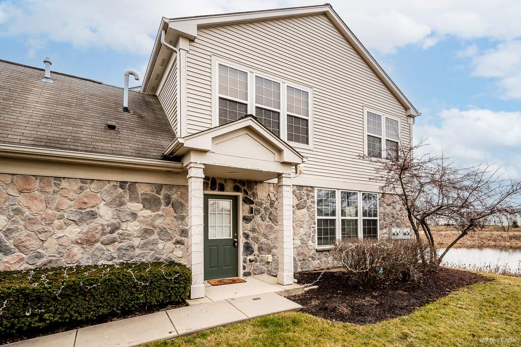 16854 Ivy Lane, Lockport, IL 60441 | MLS# 11951568 | @properties ...