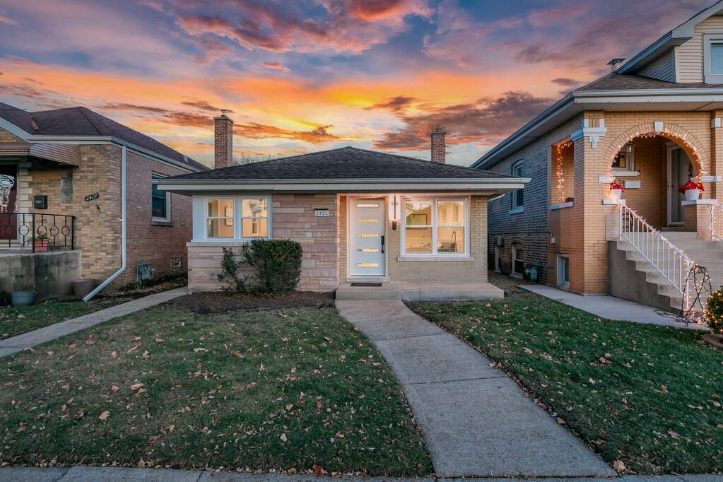 2431 Forest Avenue, North Riverside, IL 60546 | MLS# 11953645 ...