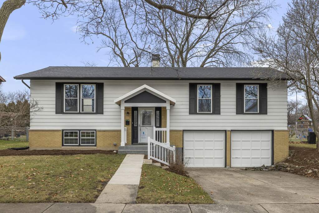 111 S Arlene Avenue, Palatine, IL 60074 | MLS# 11955137 | @properties ...