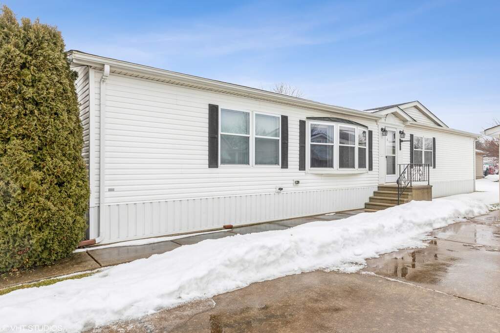 99 Petunia Circle, Matteson, IL 60443 | MLS# 11958399 | @properties ...