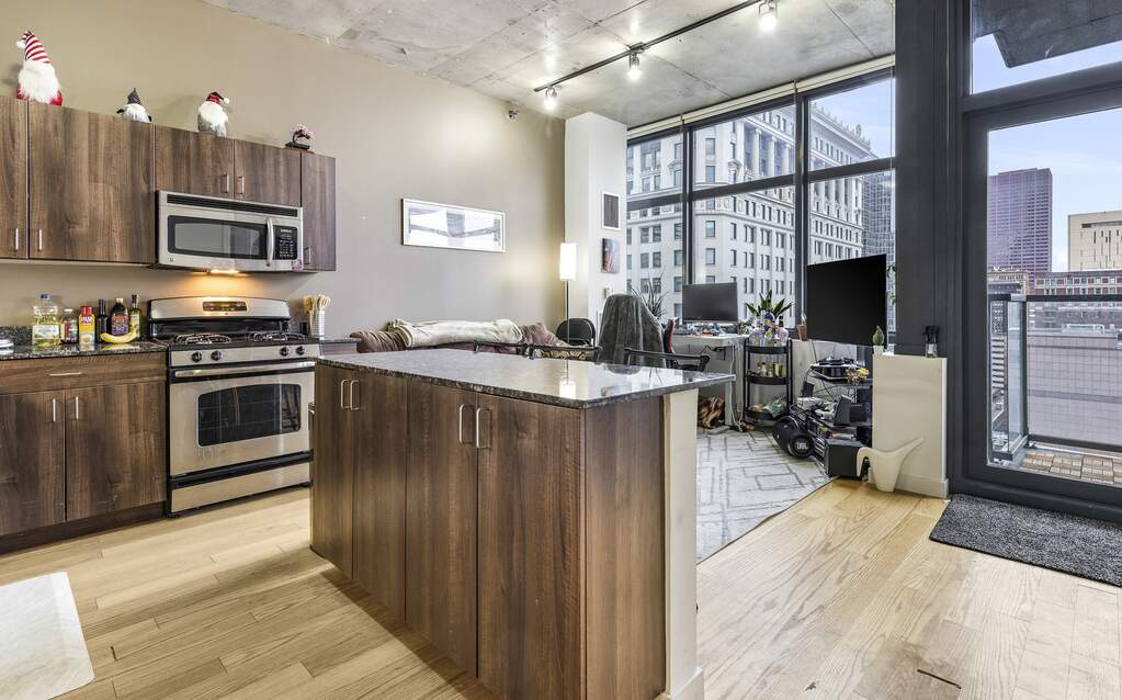235 W Van Buren Street #1802, Chicago, IL 60607 | MLS# 11958456 | @properties Chicagoland