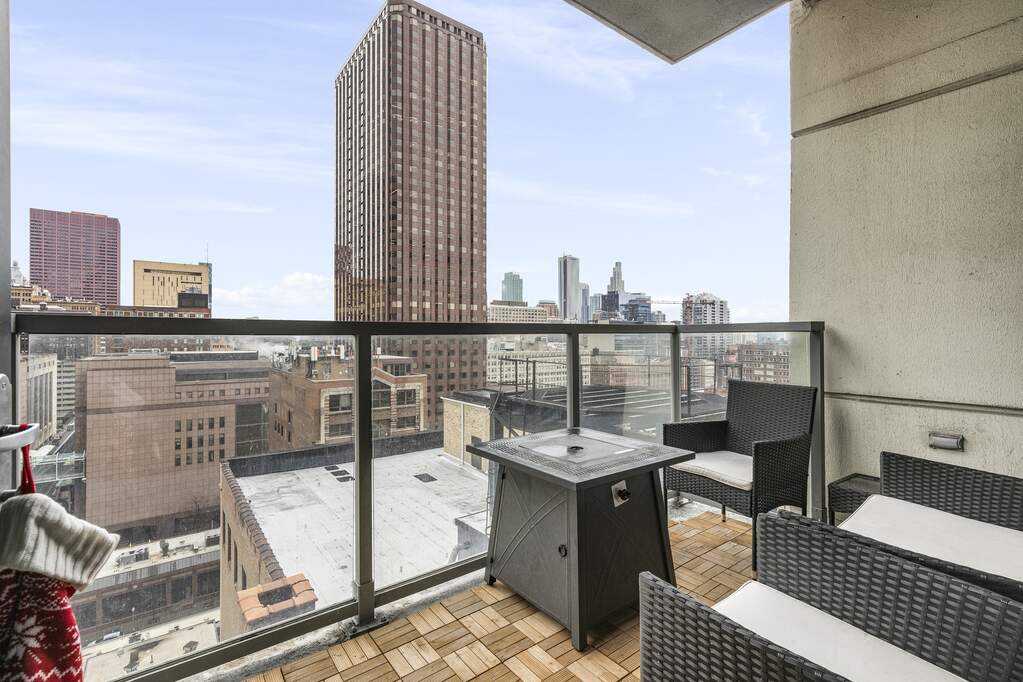 235 W Van Buren Street #1802, Chicago, IL 60607 | MLS# 11958456 | @properties Chicagoland