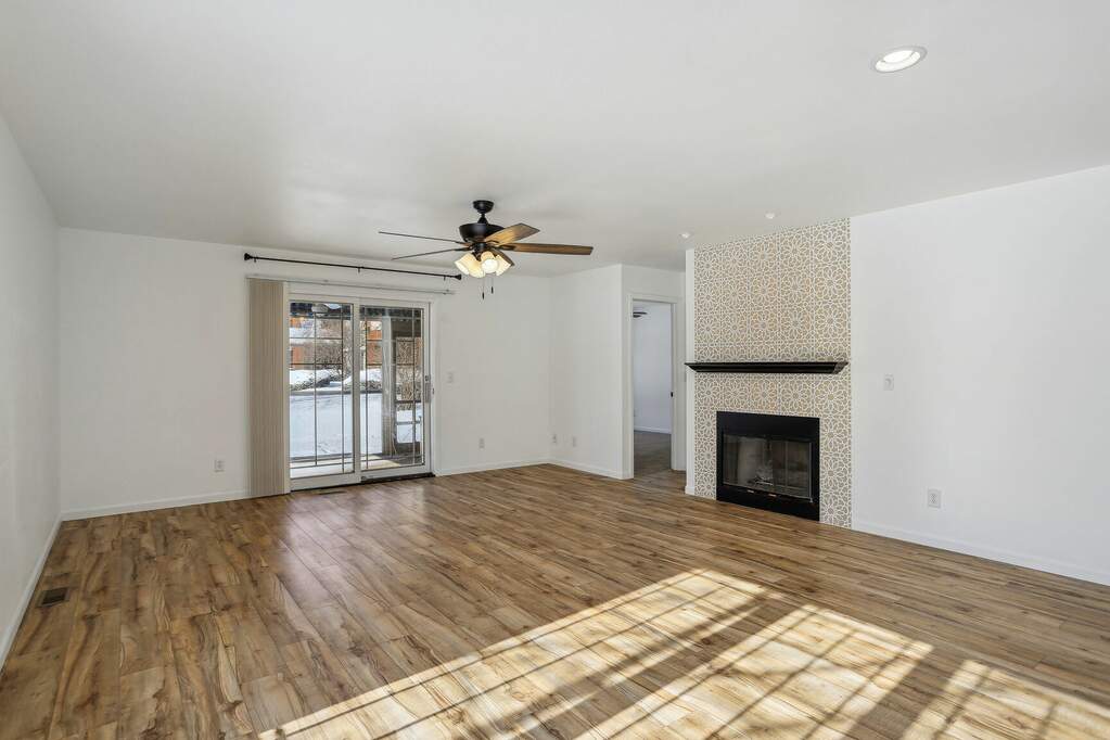 1731 Lakeside Drive #B, Champaign, IL 61821 | MLS# 11964252 ...