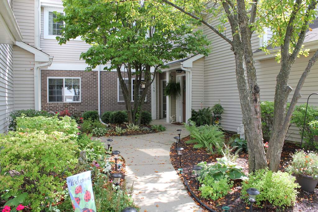 1159 E Addison Avenue, Lombard, IL 60148 | MLS# 11965874 | @properties ...