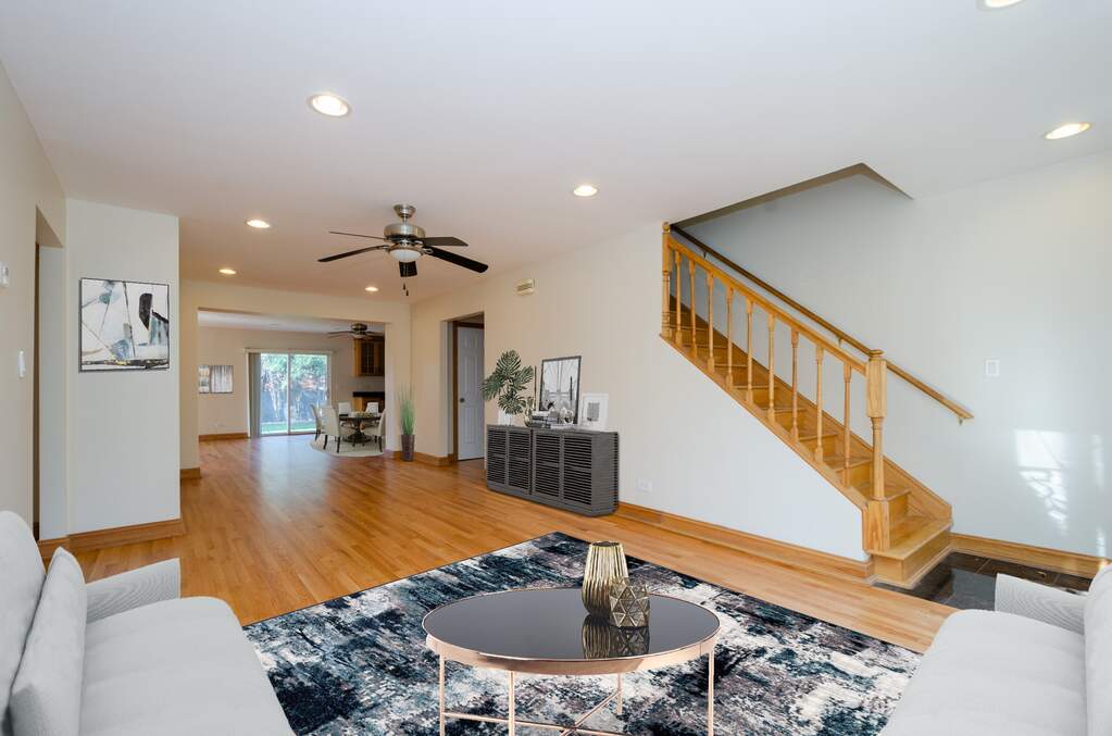 8822 Mason Avenue, Morton Grove, IL 60053 | MLS# 11966339 | @properties ...