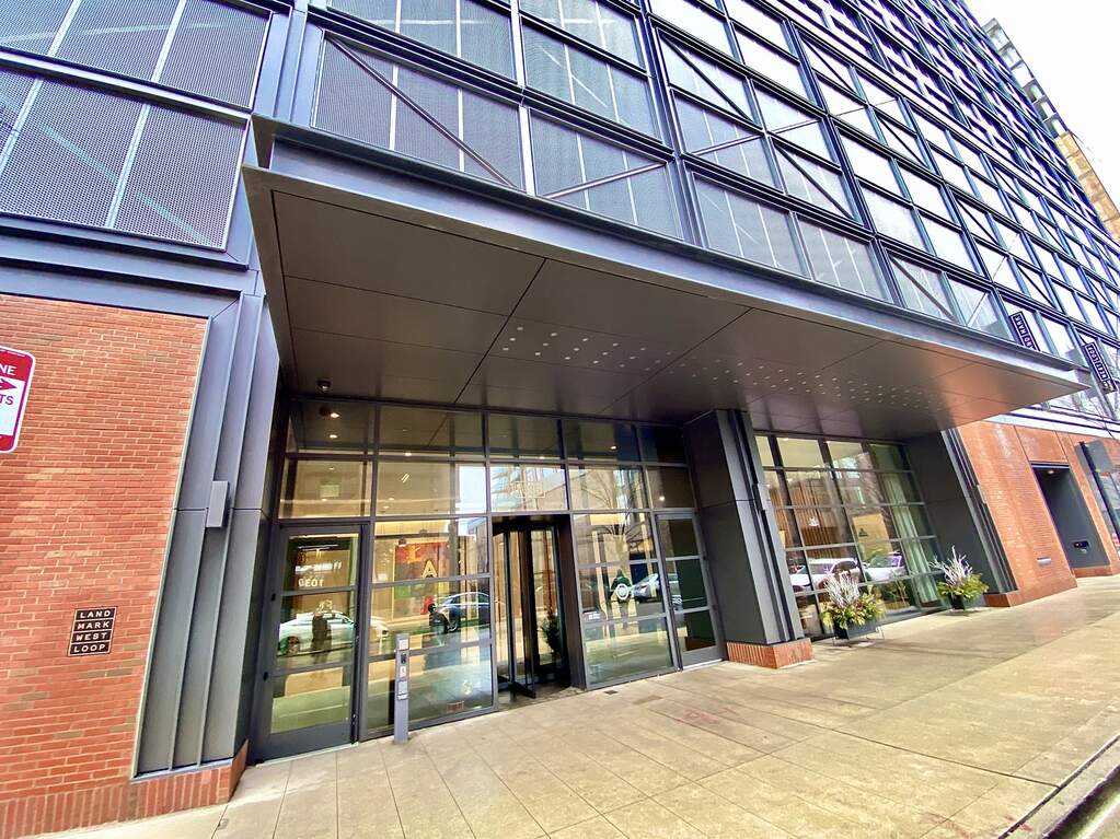 1035 West Van Buren Street