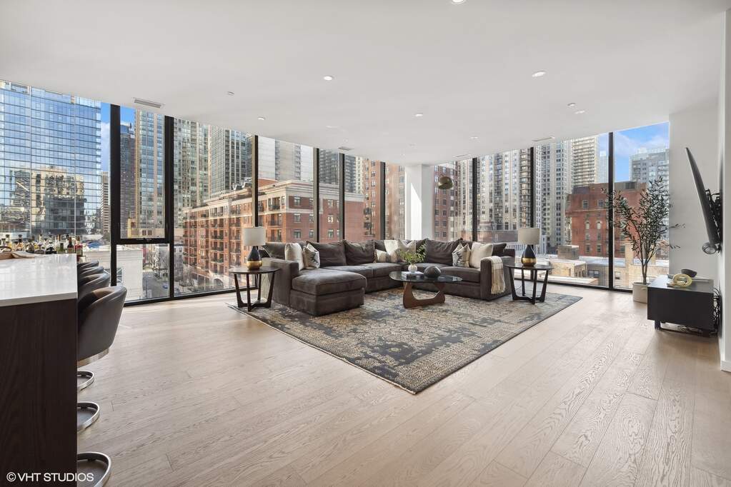 56 W Huron Street #6, Chicago, IL 60654 | MLS# 11969083 | @properties ...