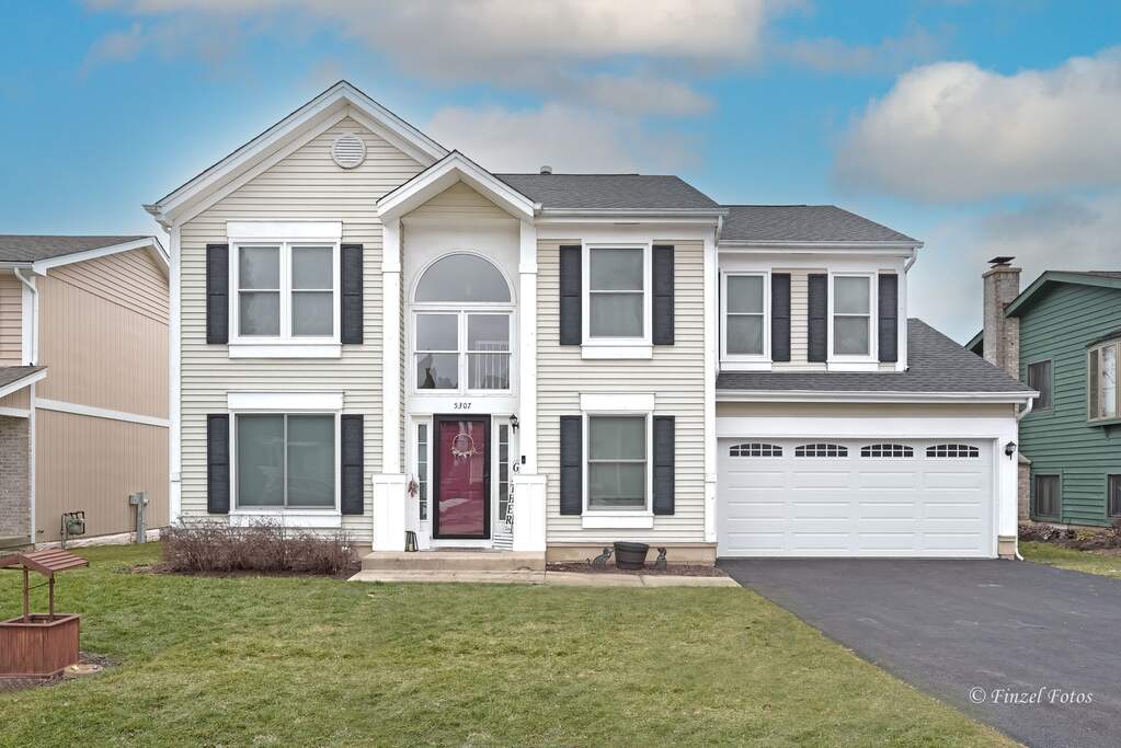 5307 Greenview Road, Oakwood Hills, IL 60013 | MLS# 11970543 ...