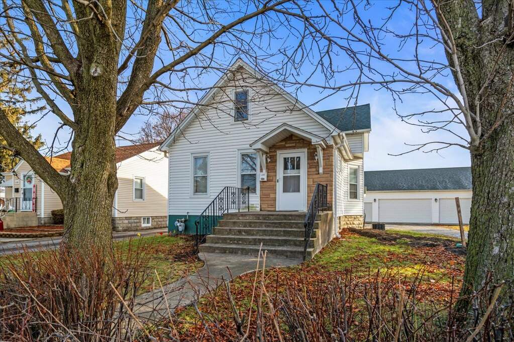1206 Clement Street, Joliet, IL 60435 | MLS# 11972193 | @properties ...