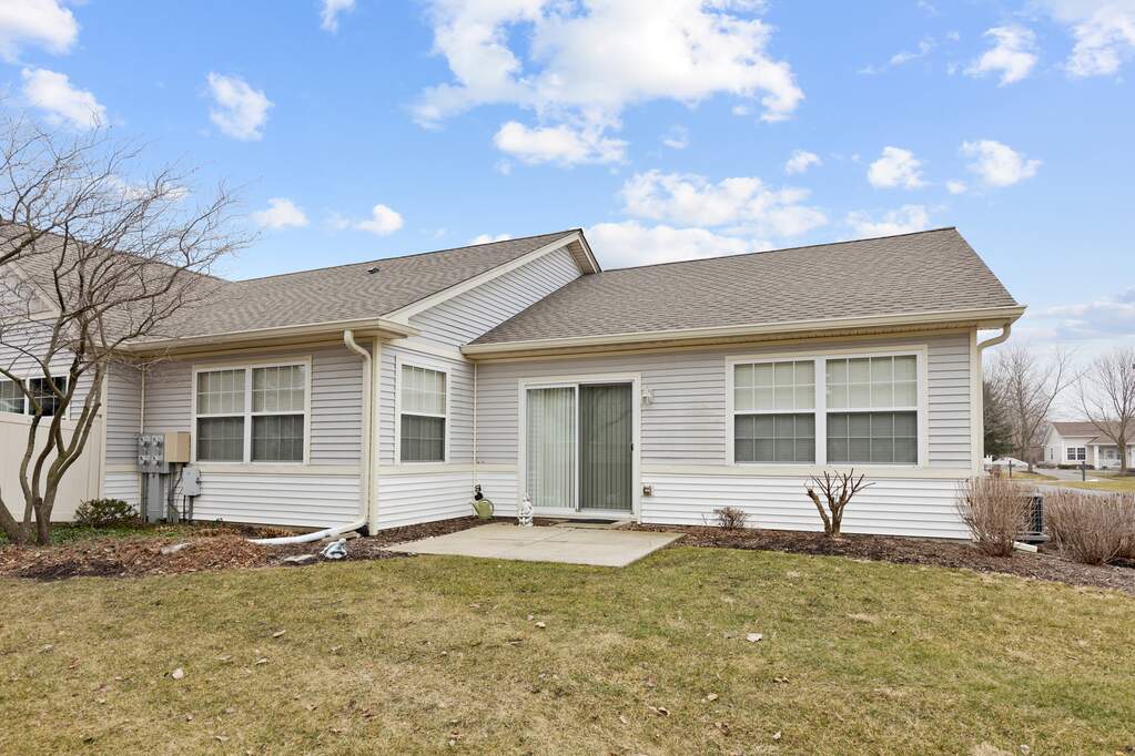 13412 Michigan Avenue, Huntley, IL 60142 | MLS# 11975889 | @properties ...