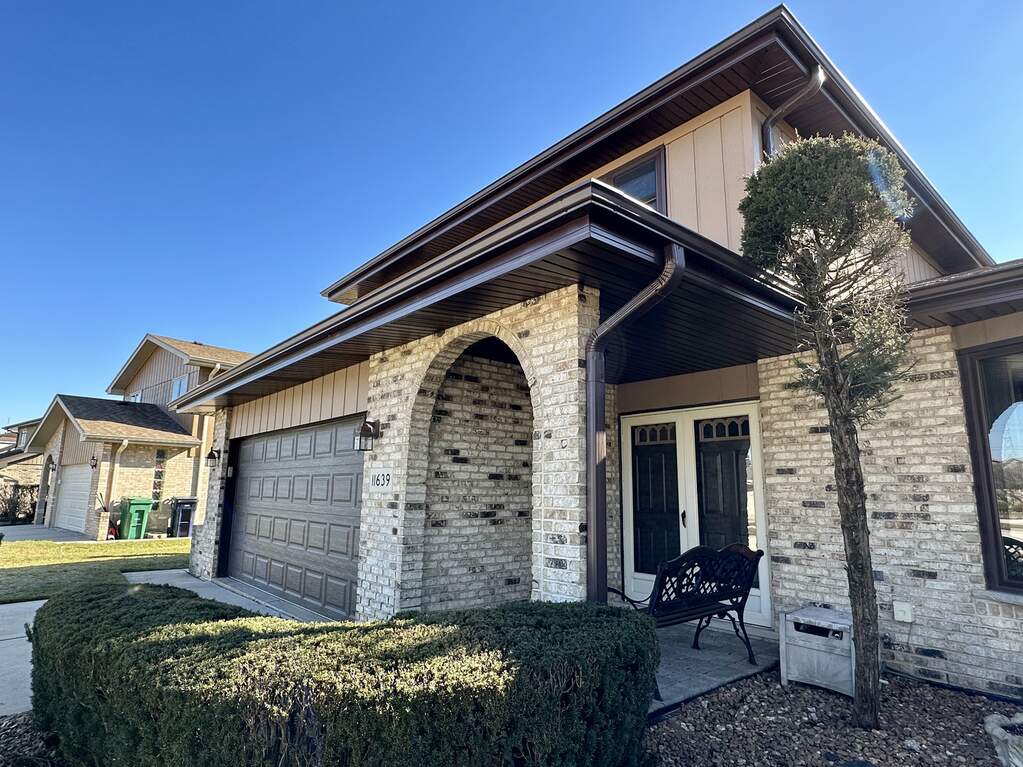 11639 Valley Brook Drive, Orland Park, IL 60462 | MLS# 11977645 ...