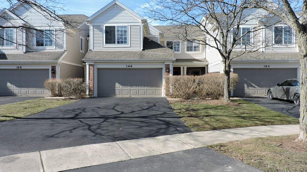 166 Heritage Lane #166, Streamwood, IL 60107 | MLS# 11979005 ...