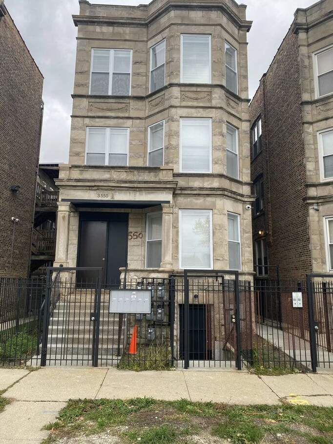 3550 W 13th Place #3B, Chicago, IL 60623 | MLS# 11979028 | @properties ...