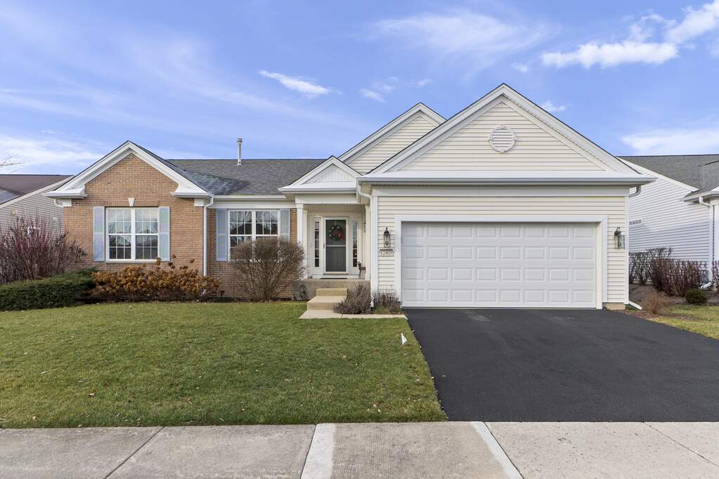 12405 Arlington Drive, Huntley, IL 60142 | MLS# 11979613 | @properties ...