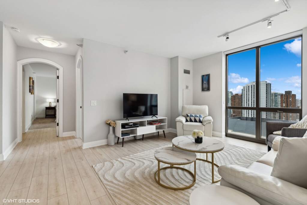 635 N Dearborn Street #2305, Chicago, IL 60654 | MLS# 11983808 ...