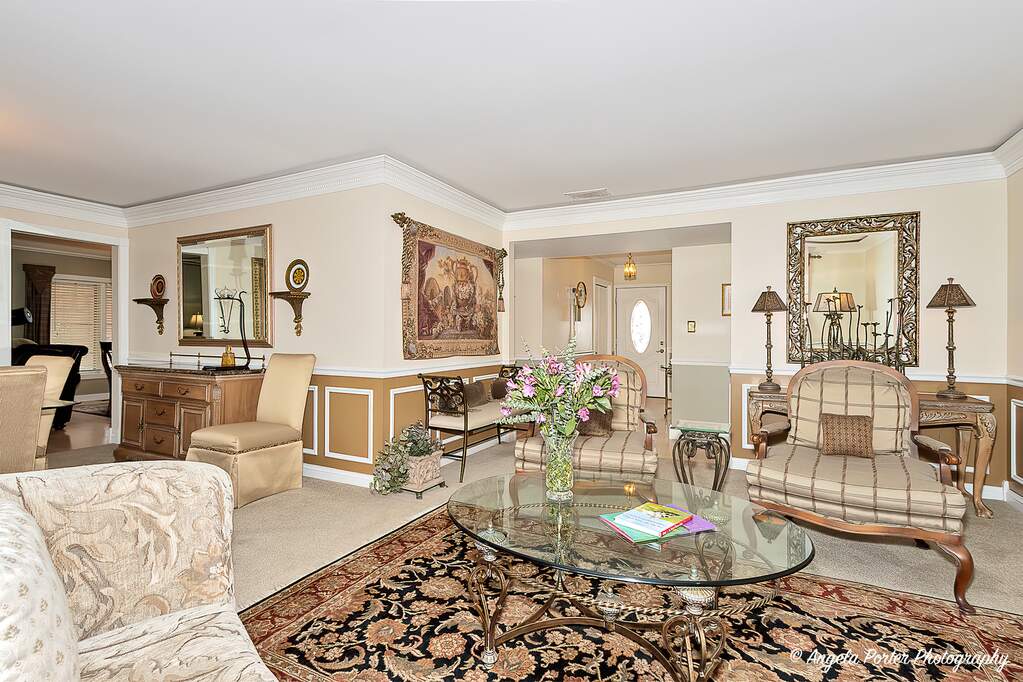 1140 Hassell Road, Hoffman Estates, IL 60169 | MLS# 11989873 ...