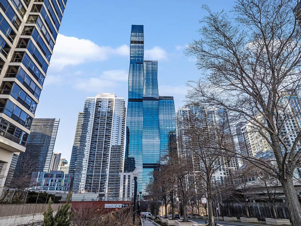 363 E Wacker Drive #3704, Chicago, IL 60601 | MLS# 11991971 ...