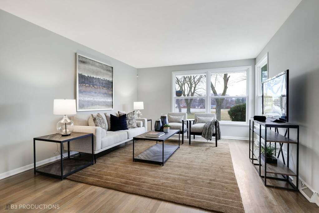 3318 Hazel Lane, Hazel Crest, IL 60429 | MLS# 11992345 | @properties ...