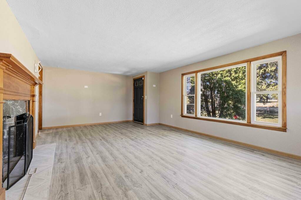 5950 Kelley Road, Rockford, IL 61102 | MLS# 12000144 | @properties ...