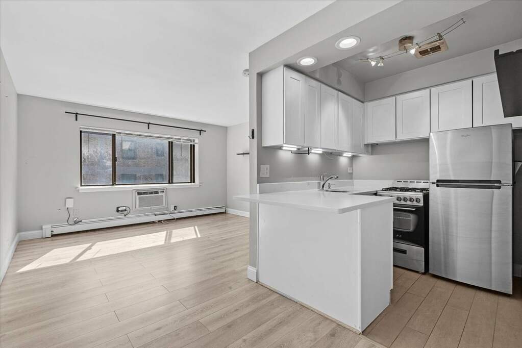 611 W Patterson Avenue #313, Chicago, IL 60613 | MLS# 12001654 ...