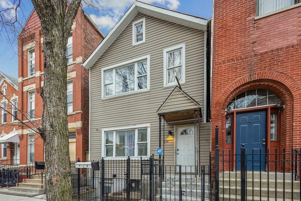 1624 S Throop Street #1, Chicago, IL 60608 | MLS# 12001726 ...