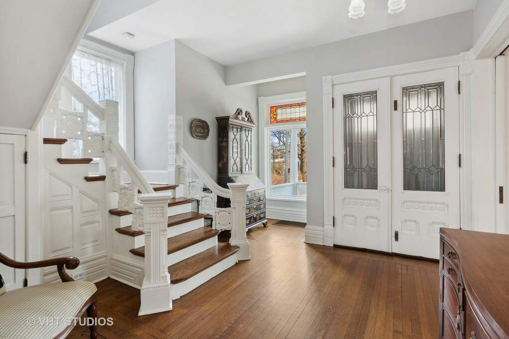 930 Ridge Avenue, Evanston, IL 60202 | MLS# 12006937 | @properties ...