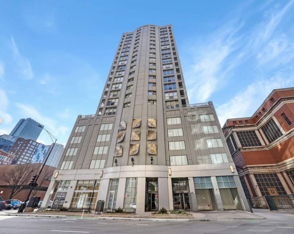 600 N Dearborn Street #802, Chicago, IL 60654 | MLS# 12008232 ...
