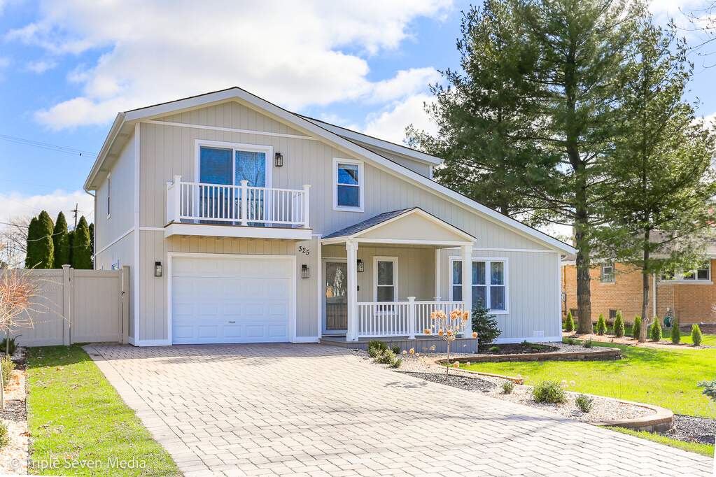 325 Village Road, Willowbrook, IL 60527 | MLS# 12008739 | @properties ...