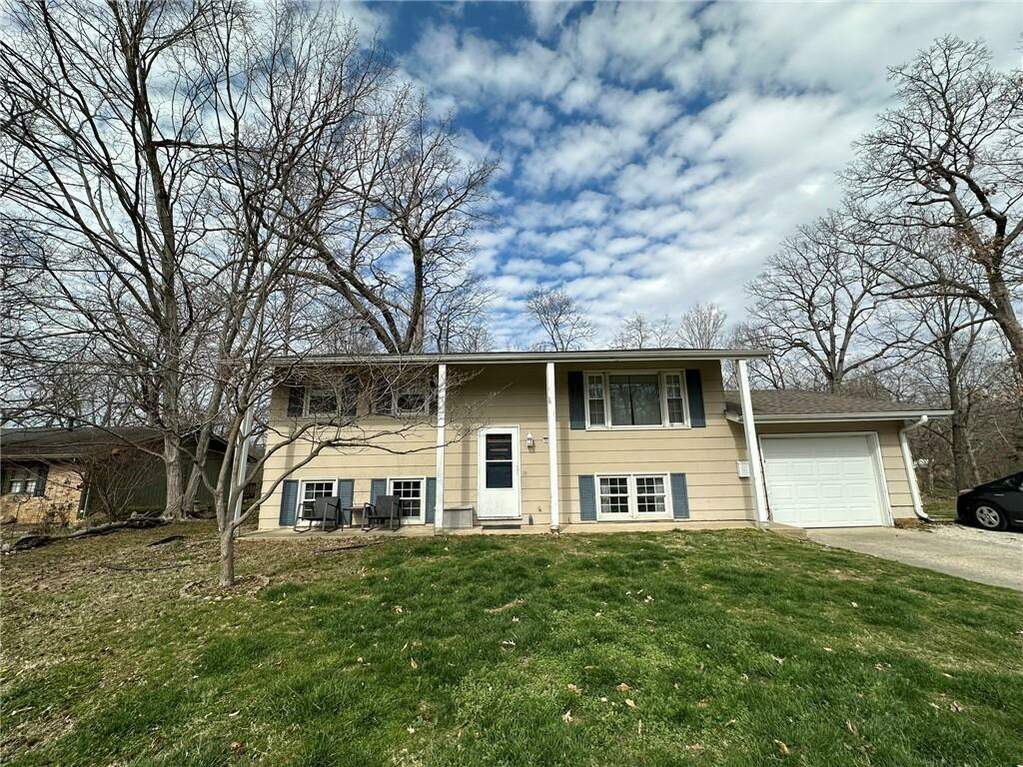3116 Greenlake Drive, Decatur, IL 62521 | MLS# 12011766 | @properties ...