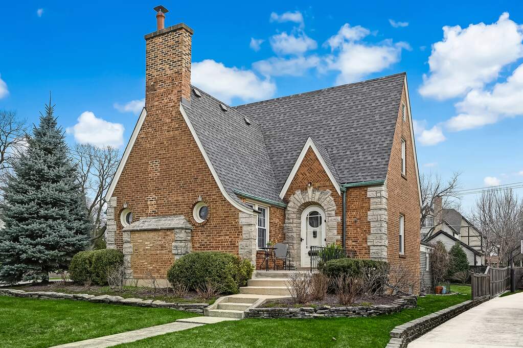 4701 Woodland Avenue, Western Springs, IL 60558 | MLS# 12011823 ...