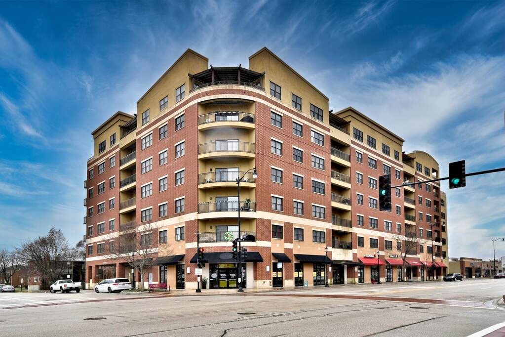 4953 Oakton Street #311, Skokie, IL 60077 | MLS# 12014491 | @properties ...
