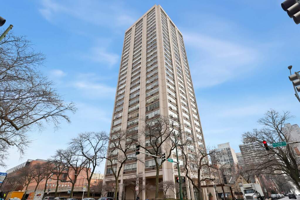 70 W Burton Place #2301F, Chicago, IL 60610 | MLS# 12014778 ...