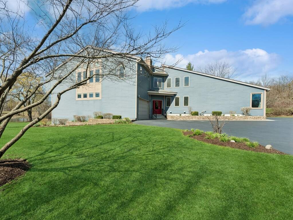 10 Old Coach Drive, South Barrington, IL 60010 | MLS# 12016020 ...