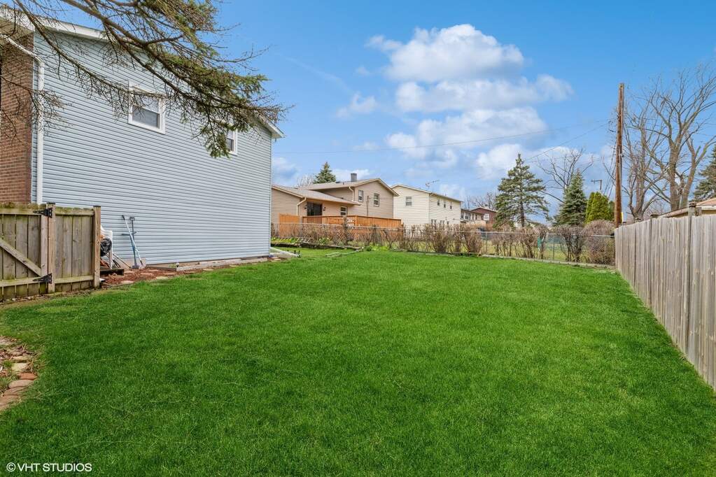 1437 S Birch Drive, Mount Prospect, IL 60056 | MLS# 12016047 ...