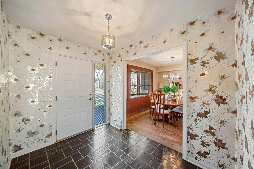 1901 Fieldwood Drive, Northbrook, IL 60062 | MLS# 12017320 ...