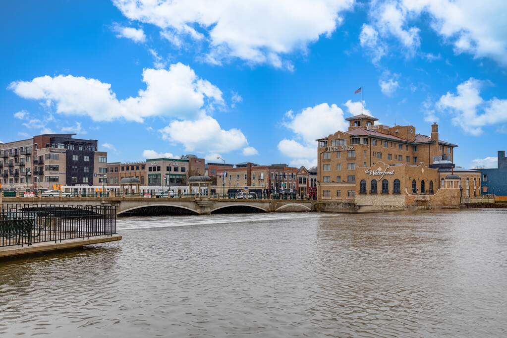 618 S 4th Avenue, St. Charles, IL 60174 | MLS# 12018961 | @properties Chicagoland